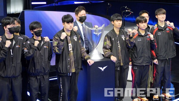 [LCK] '포핏', 'V11', '최초 우승'... 꿈이 교차한 결승 미디어데이